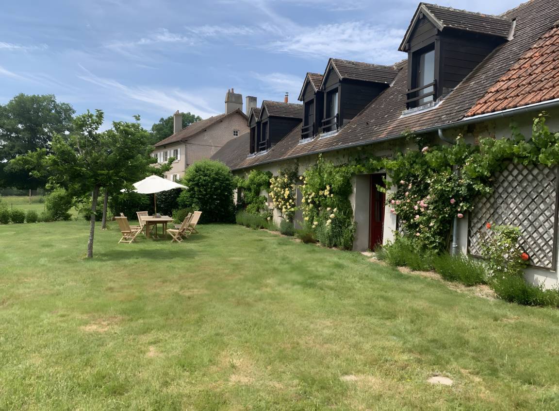 150 M² Maison De Vacances ∙ 3 Chambres ∙ 6 Personnes - Salbris