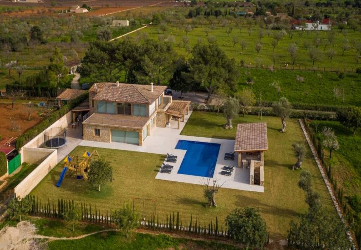 425 M² Villa ∙ 4 Habitaciones ∙ 8 Huéspedes - Alaró