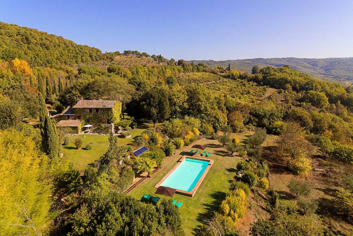 Villa ∙ 7 Bedrooms ∙ 16 Guests - Umbria