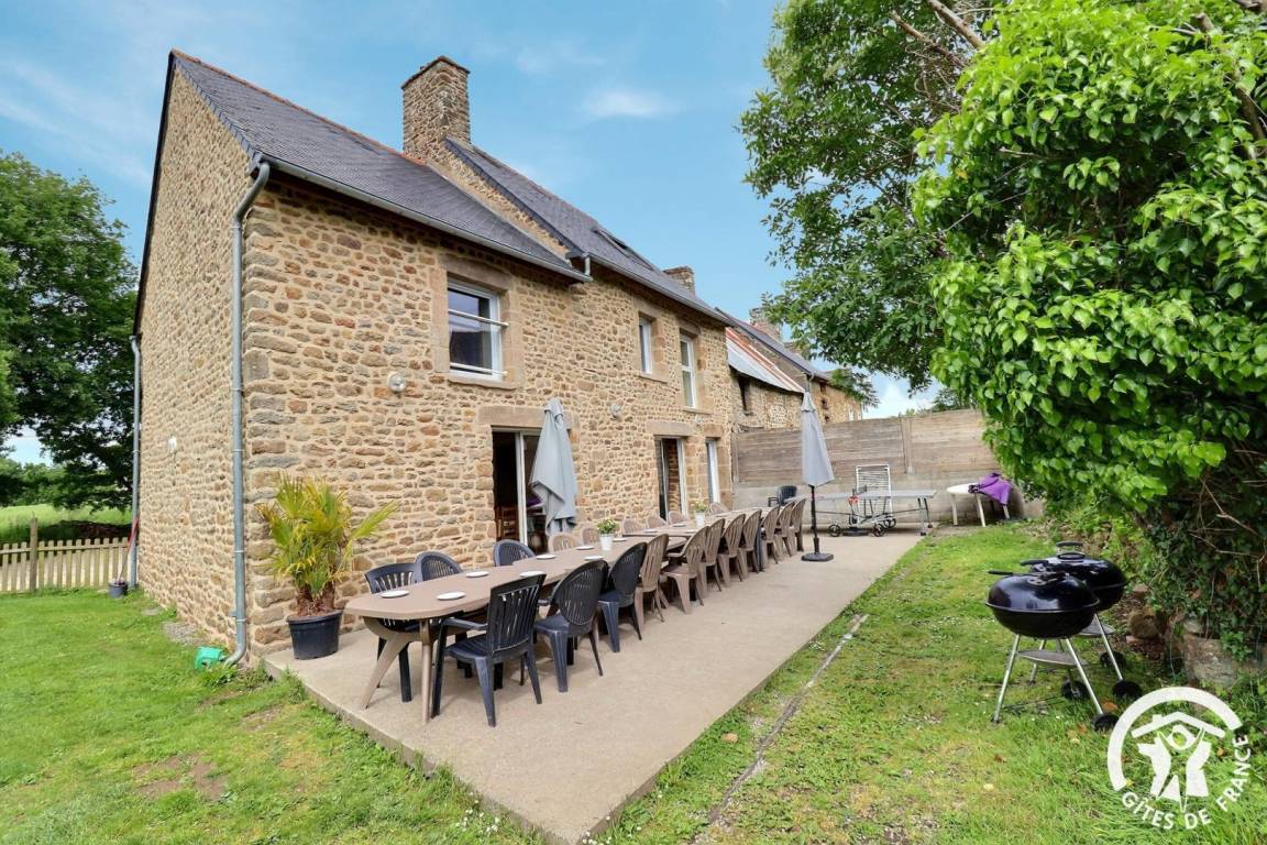 115 M² Gîte ∙ 5 Chambres ∙ 14 Personnes - Dol-de-Bretagne