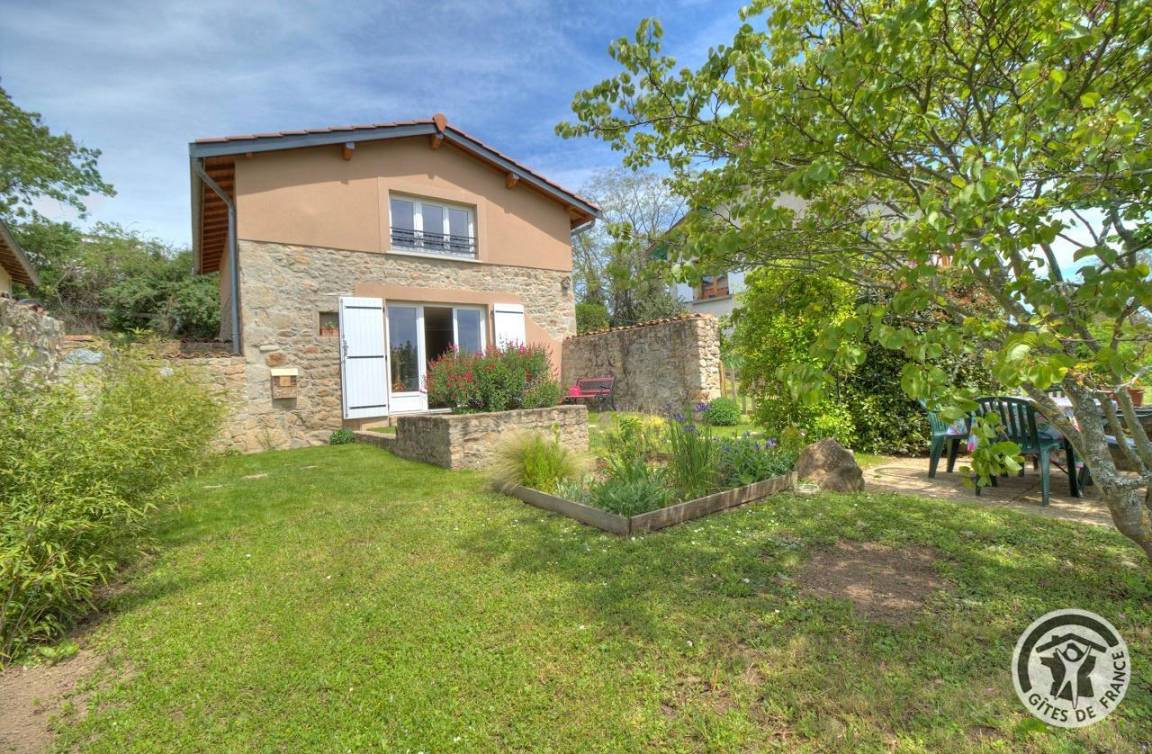 66 M² Gîte ∙ 2 Chambres ∙ 3 Personnes - Soucieu-en-Jarrest