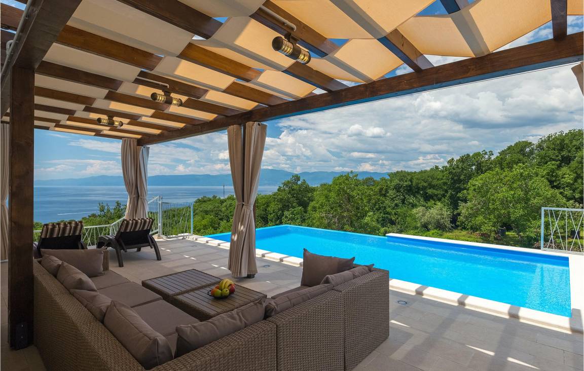 300 M² Maison De Vacances ∙ 4 Chambres ∙ 9 Personnes - Rijeka