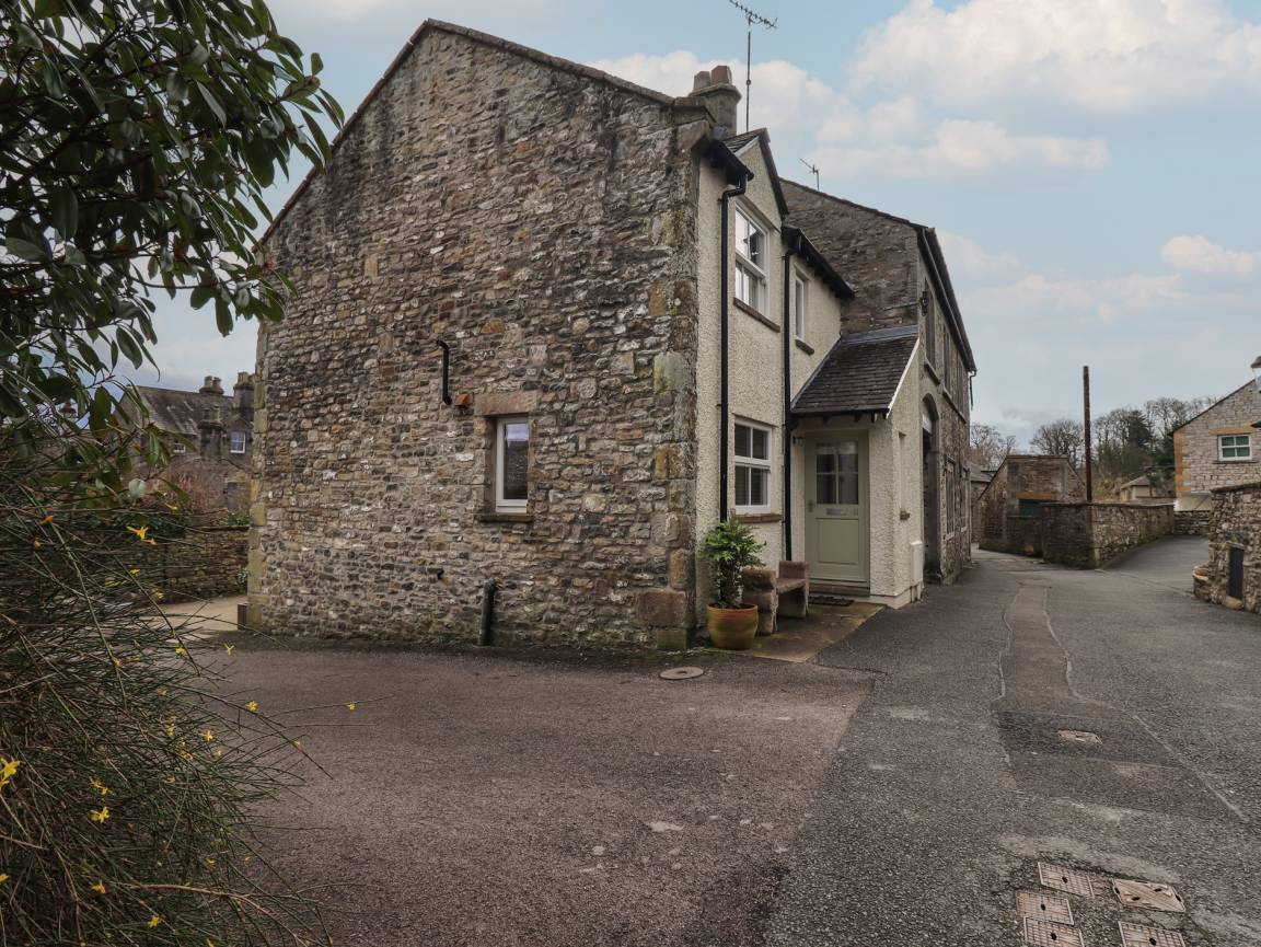 Cottage ∙ 2 Bedrooms ∙ 4 Guests - Kirkby Lonsdale