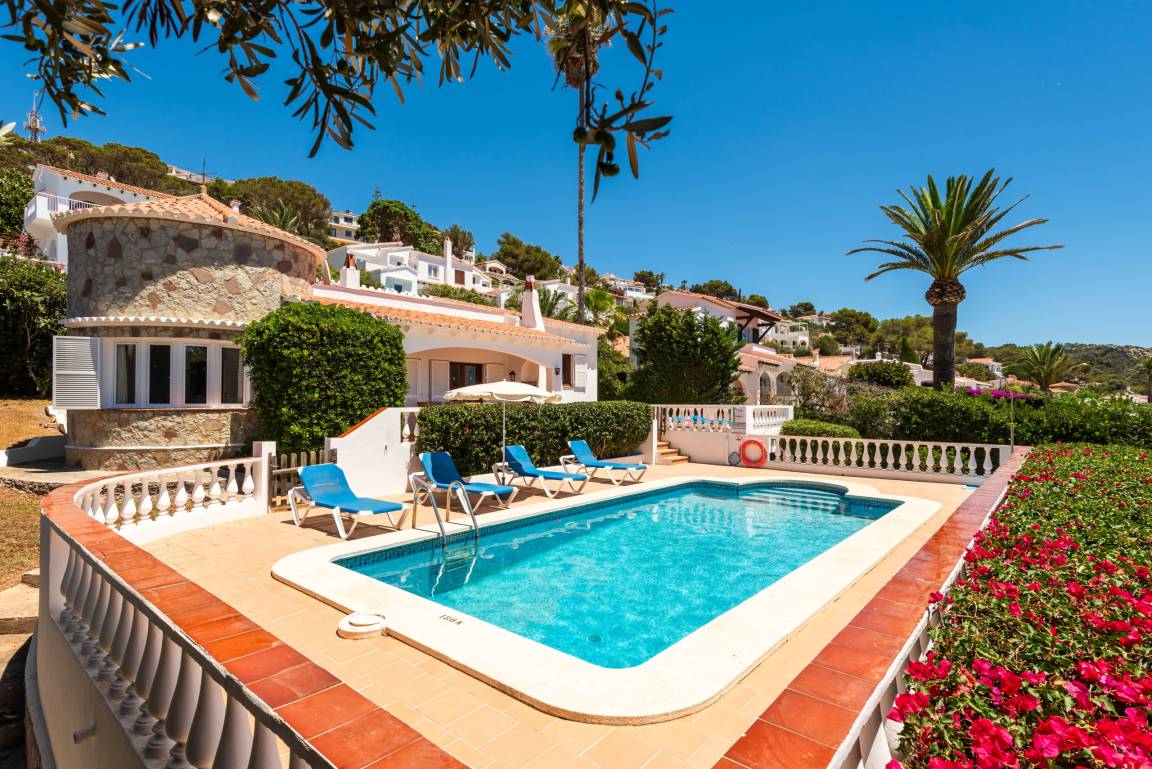 200 M² Villa ∙ 3 Bedrooms ∙ 6 Guests - Cala Galdana