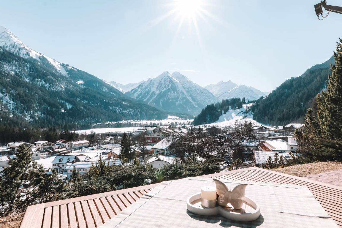 75 M² Ferienwohnung ∙ 2 Schlafzimmer ∙ 4 Gäste - Elbigenalp