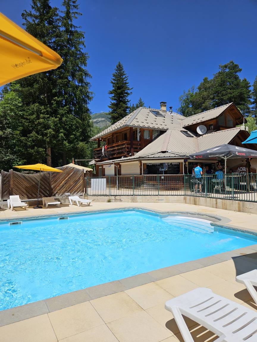 37 M² Bungalow ∙ 4 Chambres ∙ 10 Personnes - Lac d'Allos