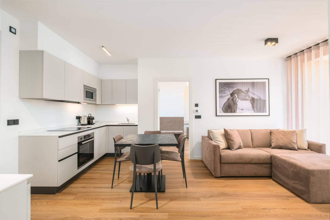 73 M² Apartamento ∙ 2 Habitaciones ∙ 5 Huéspedes - Bolzano