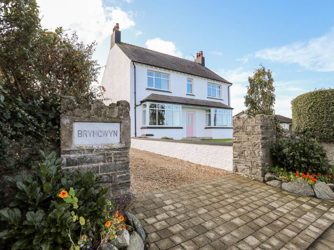 Cottage ∙ 4 Bedrooms ∙ 8 Guests - Trearddur Bay