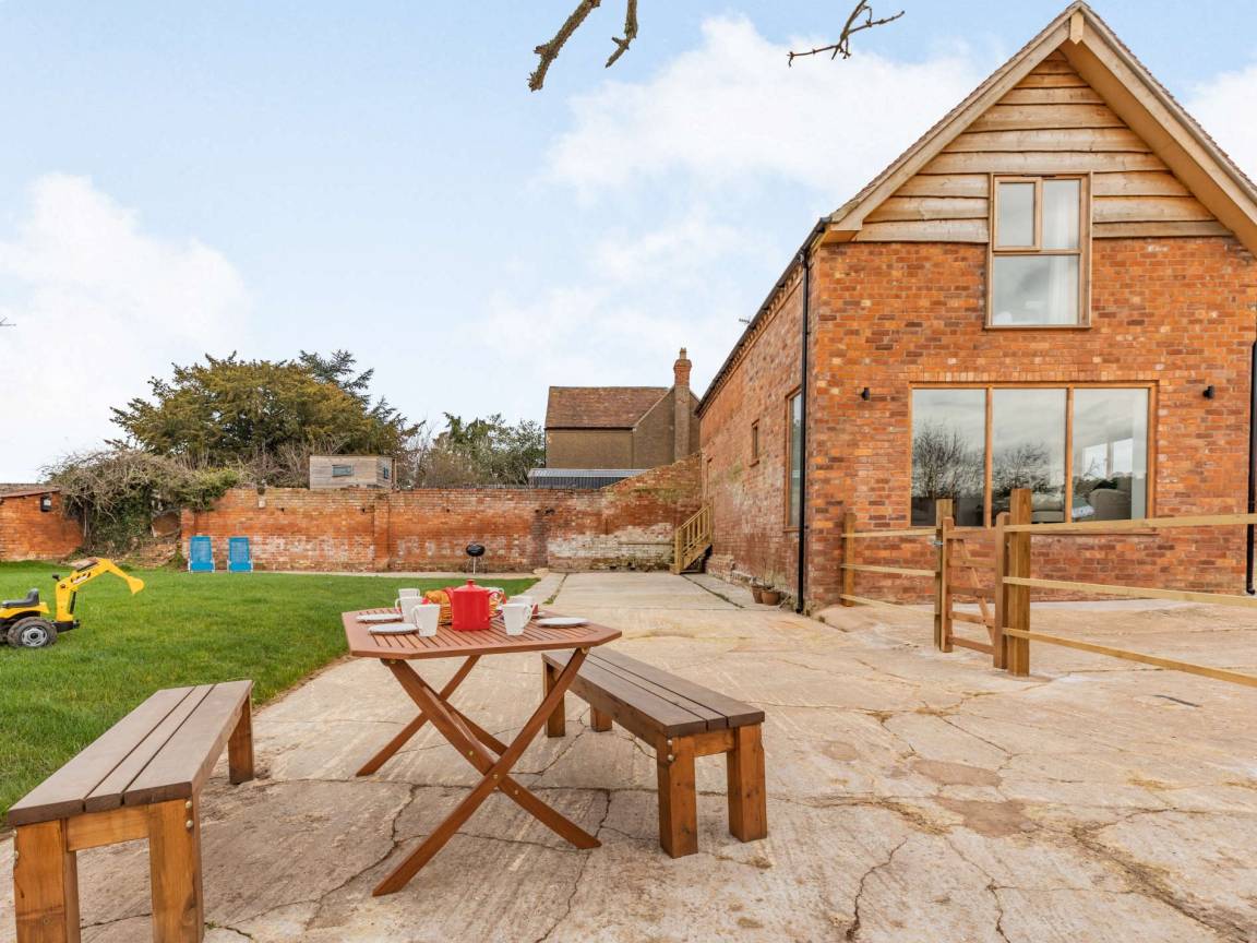 Cottage ∙ 3 Bedrooms ∙ 6 Guests - Tewkesbury