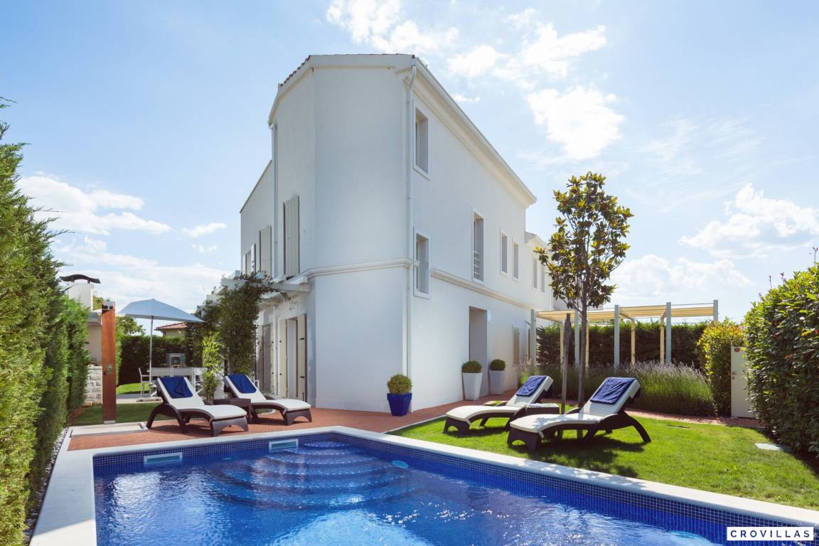 Villa ∙ 3 Bedrooms ∙ 6 Guests - Novigrad