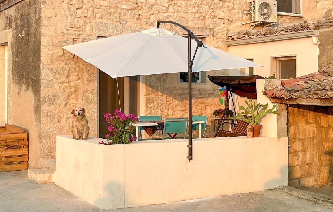 80 M² Maisonette ∙ 1 Bedroom ∙ 5 Guests - Comiso