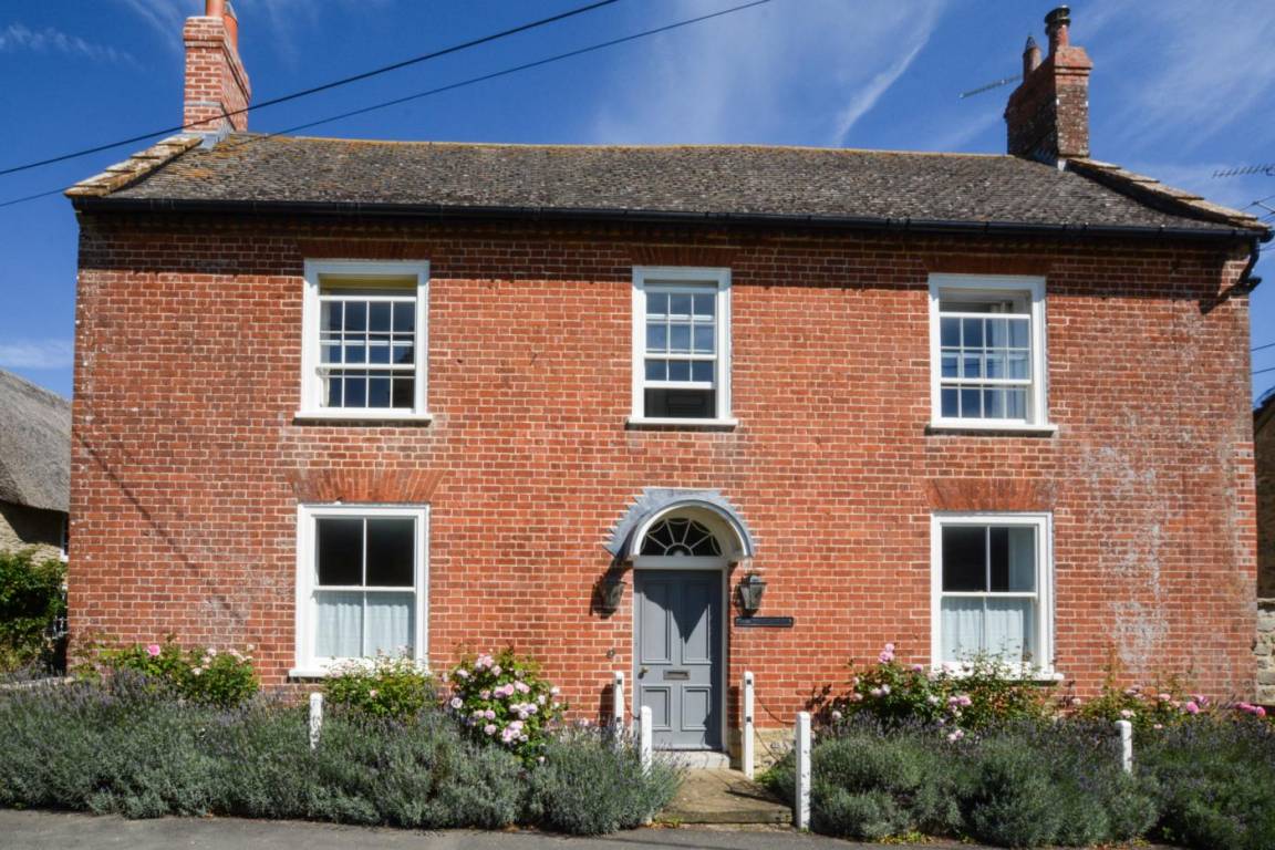 Cottage ∙ 3 Bedrooms ∙ 6 Guests - Bridport