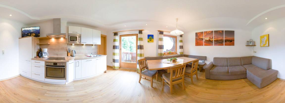 93 M² Ferienwohnung ∙ 3 Schlafzimmer ∙ 9 Gäste - Kaltenbach