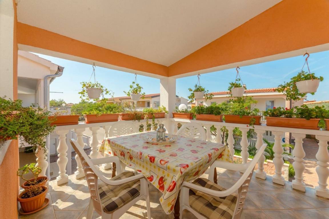 140 M² House ∙ 5 Bedrooms ∙ 10 Guests - Privlaka