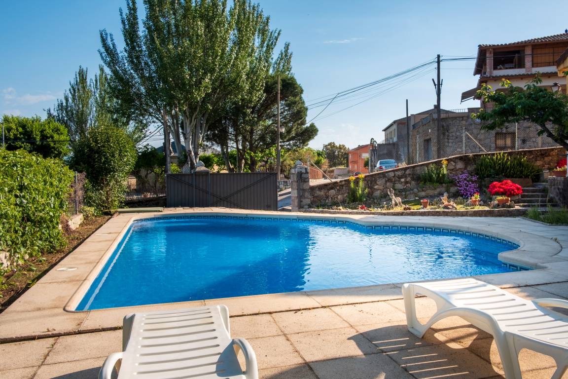 232 M² Casa ∙ 5 Habitaciones ∙ 12 Huéspedes - Piedralaves