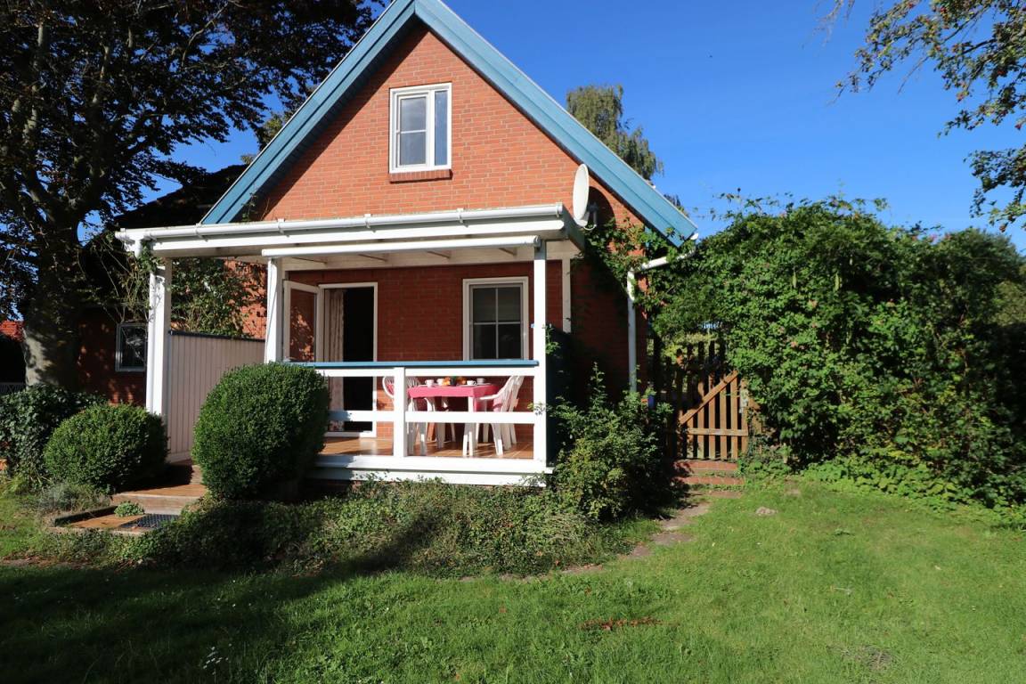 78 M² Ferienwohnung ∙ 2 Schlafzimmer ∙ 6 Gäste - Wustrow