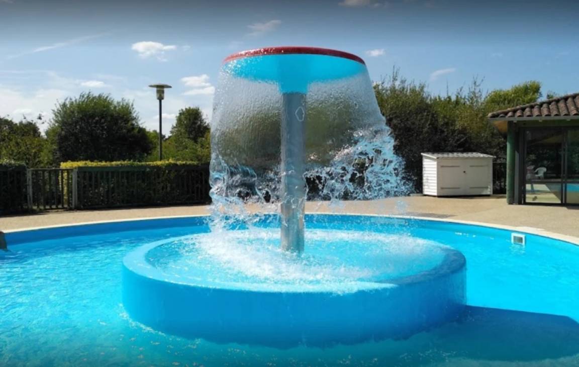 32 M² Camping ∙ 3 Bedrooms ∙ 6 Guests - Charente