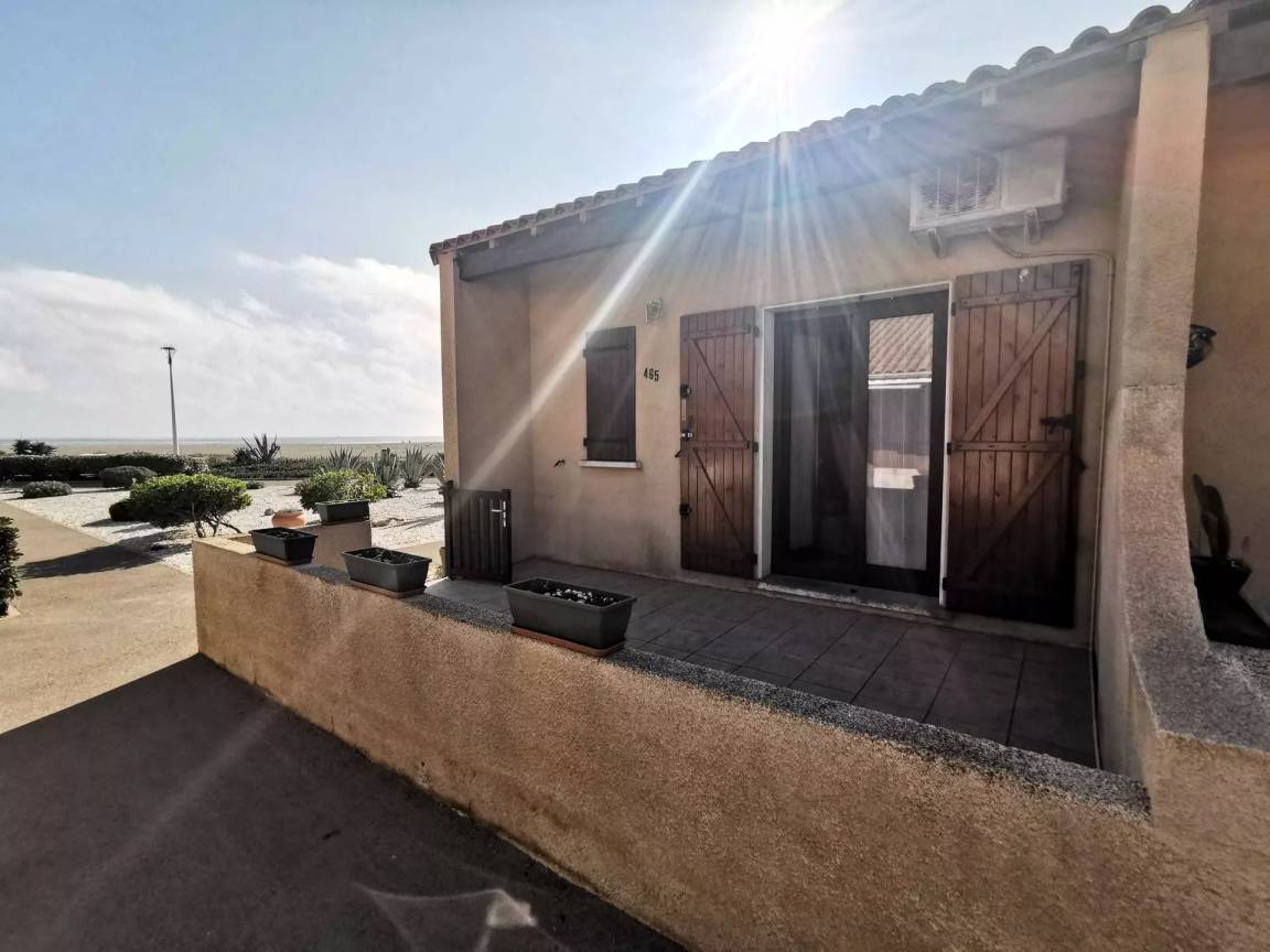 43 M² House ∙ 1 Bedroom ∙ 6 Guests - La Franqui