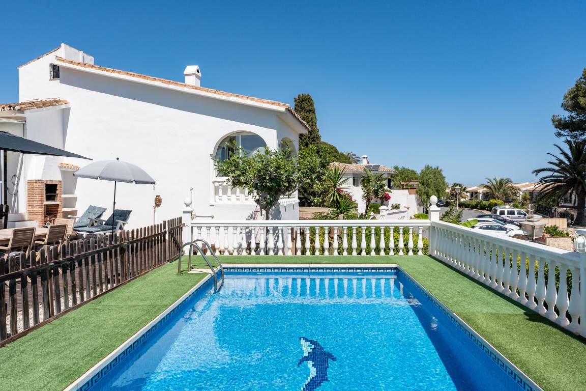 240 M² Villa ∙ 3 Bedrooms ∙ 6 Guests - La Cala de Mijas