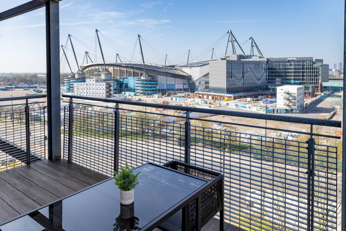 74 M² Apartment ∙ 2 Bedrooms ∙ 4 Guests - Oldham