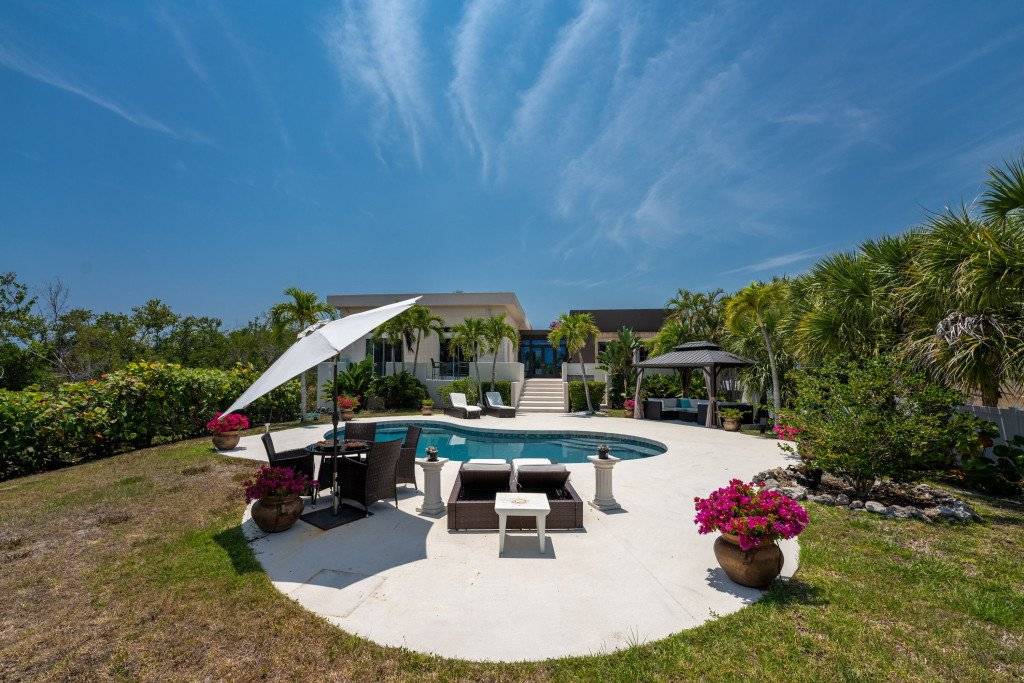 Casa ∙ 3 Habitaciones ∙ 6 Huéspedes - Englewood