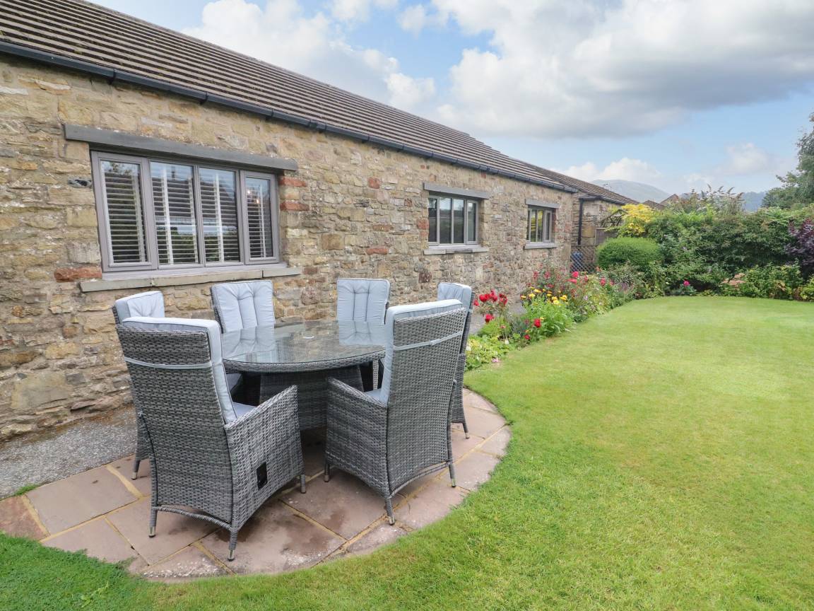 Cottage ∙ 3 Bedrooms ∙ 6 Guests - Settle