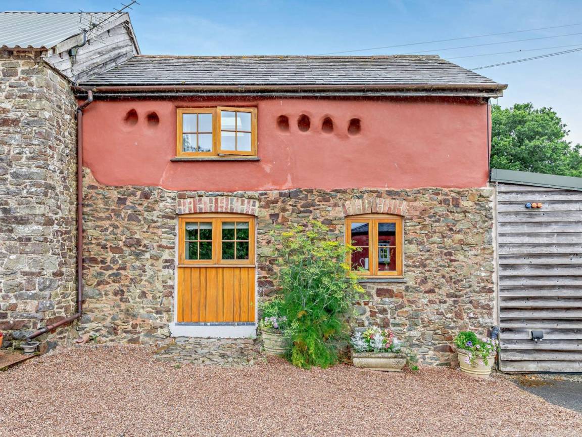 Cottage ∙ 2 Bedrooms ∙ 4 Guests - South Molton