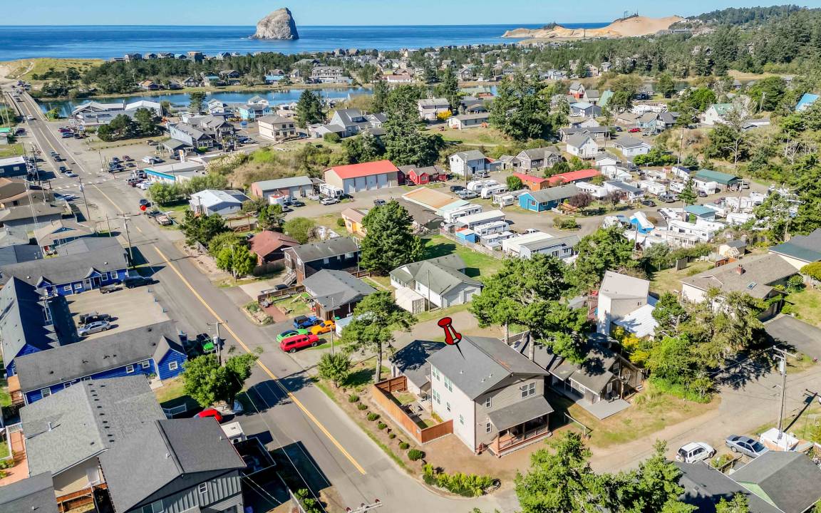 178 M² House ∙ 2 Bedrooms ∙ 8 Guests - Pacific City, OR