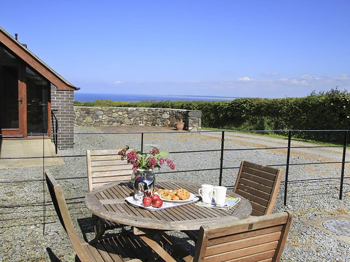 Cottage ∙ 3 Bedrooms ∙ 6 Guests - Anglesey