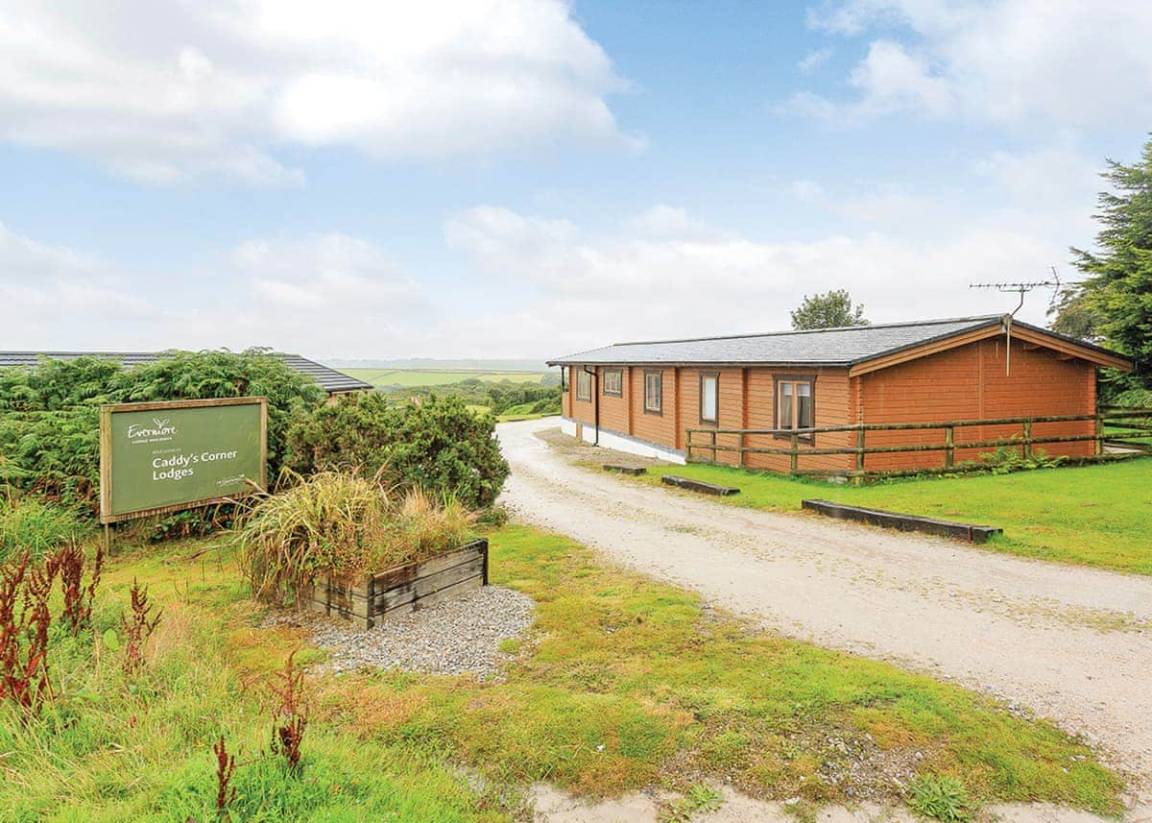 Chalet ∙ 3 Bedrooms ∙ 6 Guests - Helston