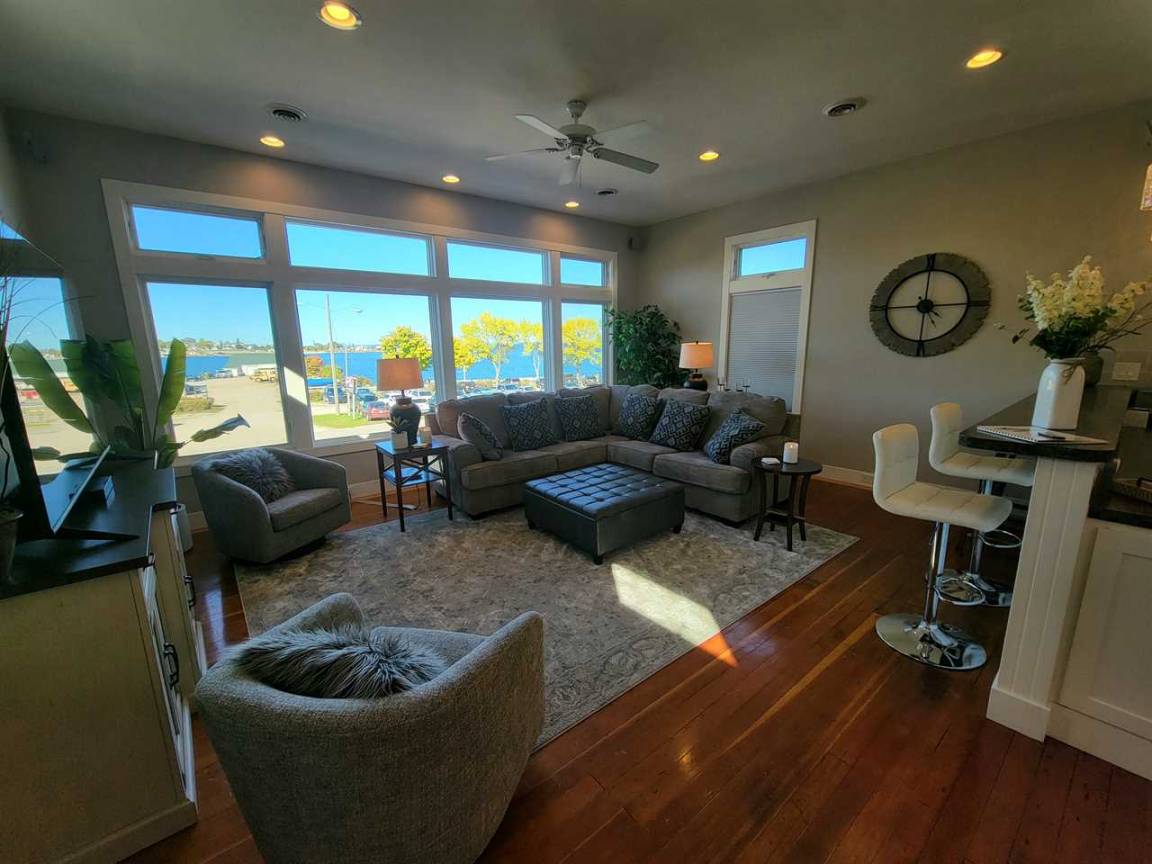 121 M² Condo ∙ 2 Bedrooms ∙ 4 Guests - Mackinac Island, MI