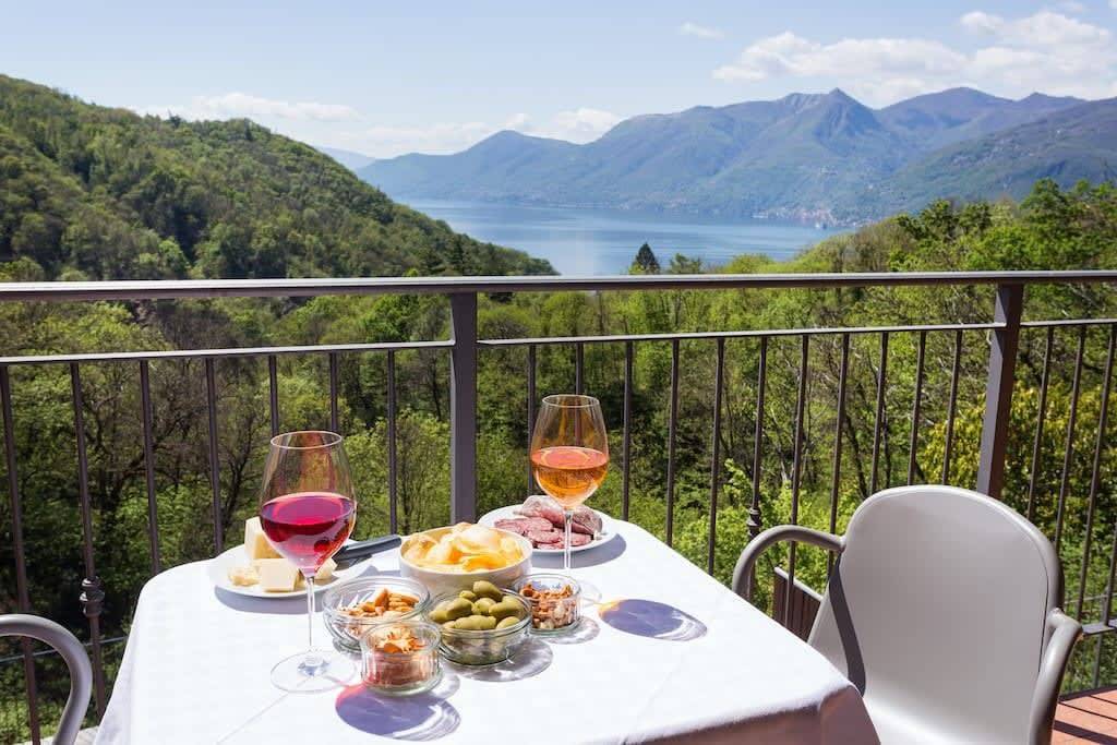 150 M² Ferienhaus ∙ 3 Schlafzimmer ∙ 6 Gäste - Luino