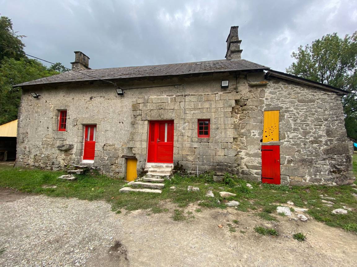 180 M² Maison De Vacances ∙ 4 Chambres ∙ 11 Personnes - Treignac