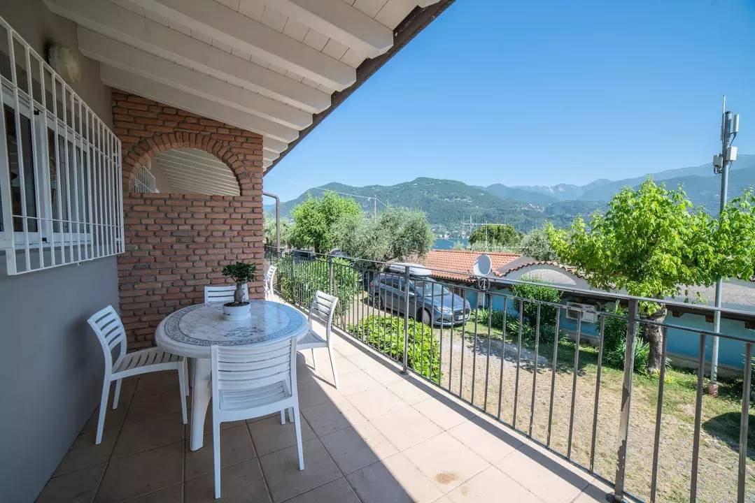 40 M² Chalet ∙ 2 Bedrooms ∙ 4 Guests - Gardone Riviera