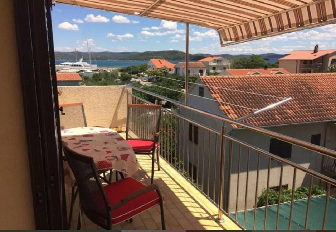 45 M² Apartment ∙ 1 Bedroom ∙ 4 Guests - Pirovac