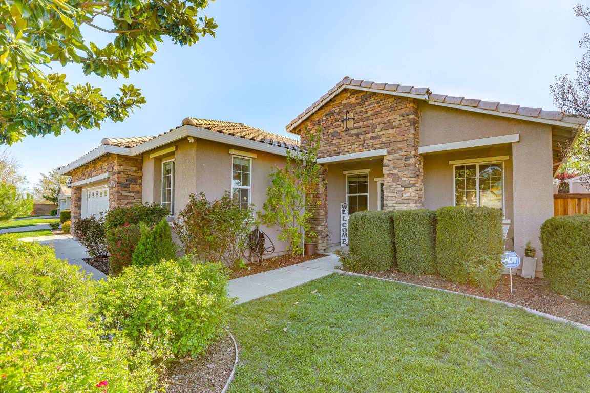 235 M² House ∙ 5 Bedrooms ∙ 6 Guests - Mallard Creek, Roseville