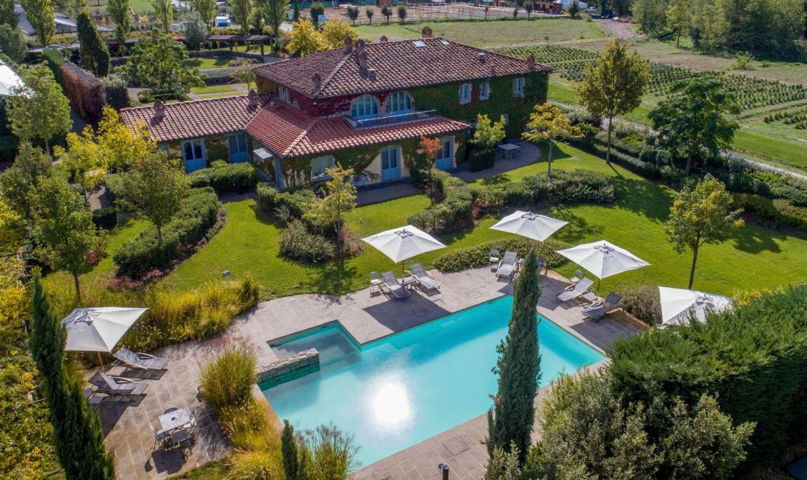 110 M² Apartment ∙ 2 Bedrooms ∙ 3 Guests - Arezzo