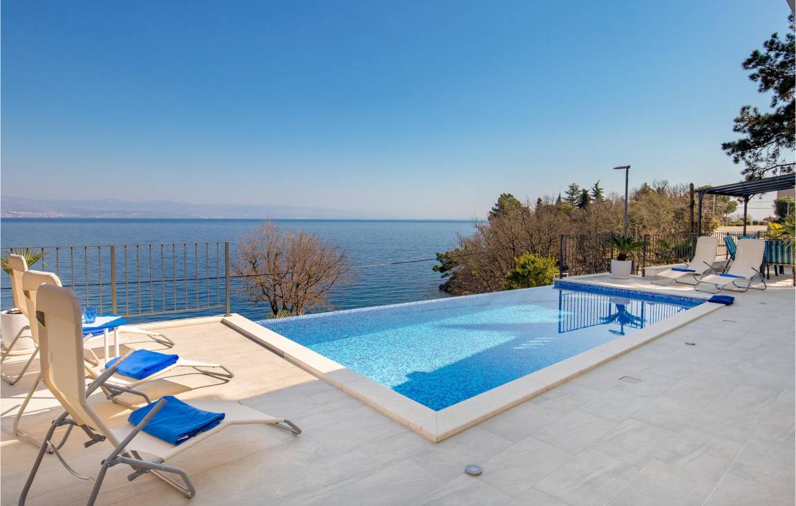 150 M² Ferienhaus ∙ 5 Schlafzimmer ∙ 10 Gäste - Rijeka