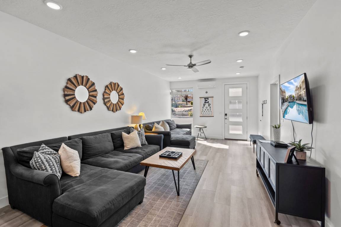 180 M² House ∙ 4 Bedrooms ∙ 16 Guests - St. George, USA