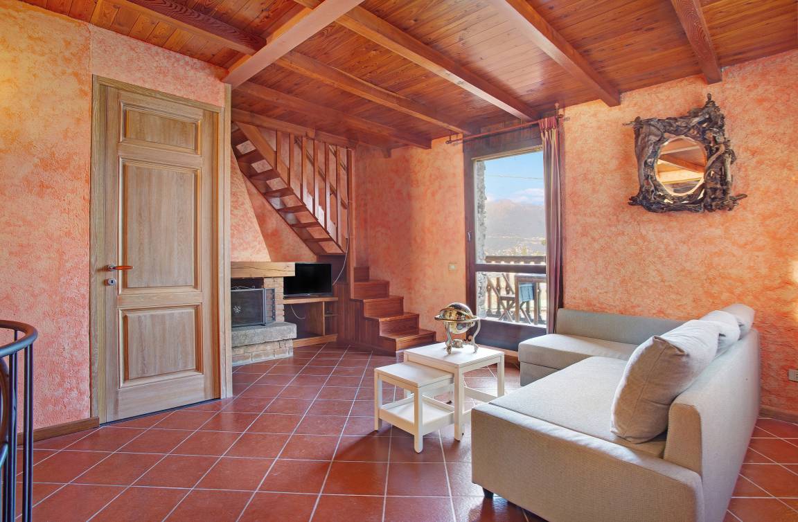 81 M² Ferienhaus ∙ 2 Schlafzimmer ∙ 2 Gäste - Lecco