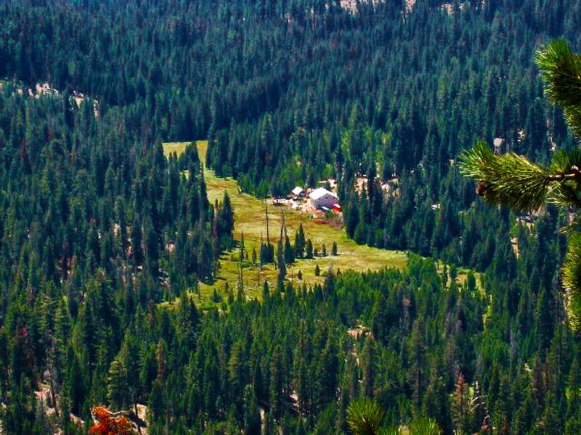 House ∙ 1 Bedroom ∙ 9 Guests - Camp Nelson, CA