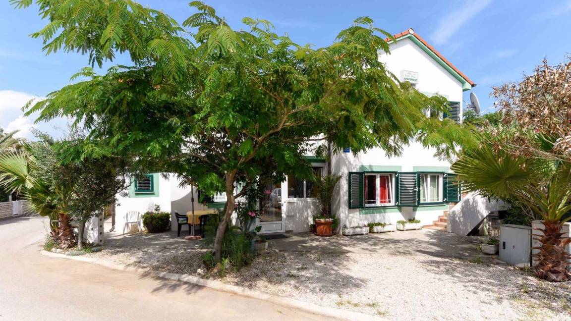 35 M² Huoneisto ∙ 2 Makuuhuonetta ∙ 4 Vierasta - Vir