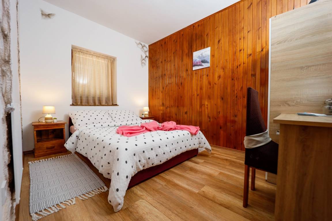 108 M² Ferienhaus ∙ 2 Schlafzimmer ∙ 4 Gäste - Jastrebarsko