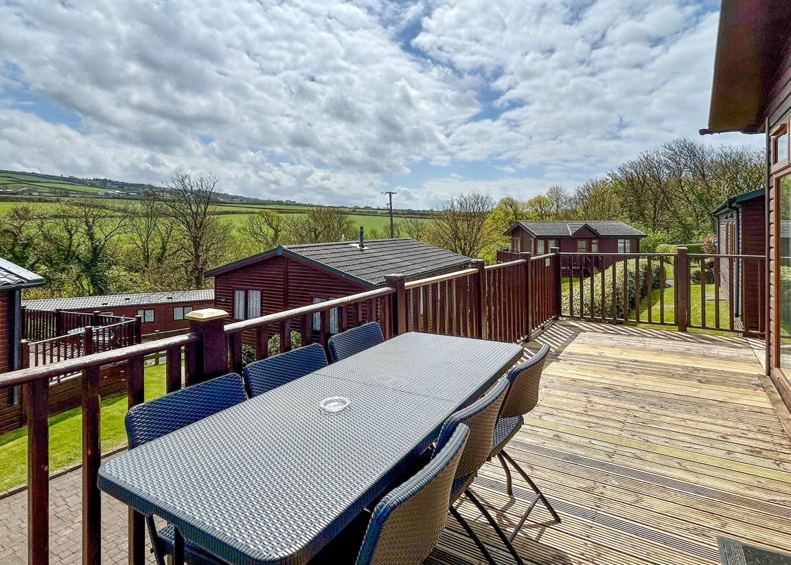 Chalet ∙ 2 Bedrooms ∙ 4 Guests - Tintagel