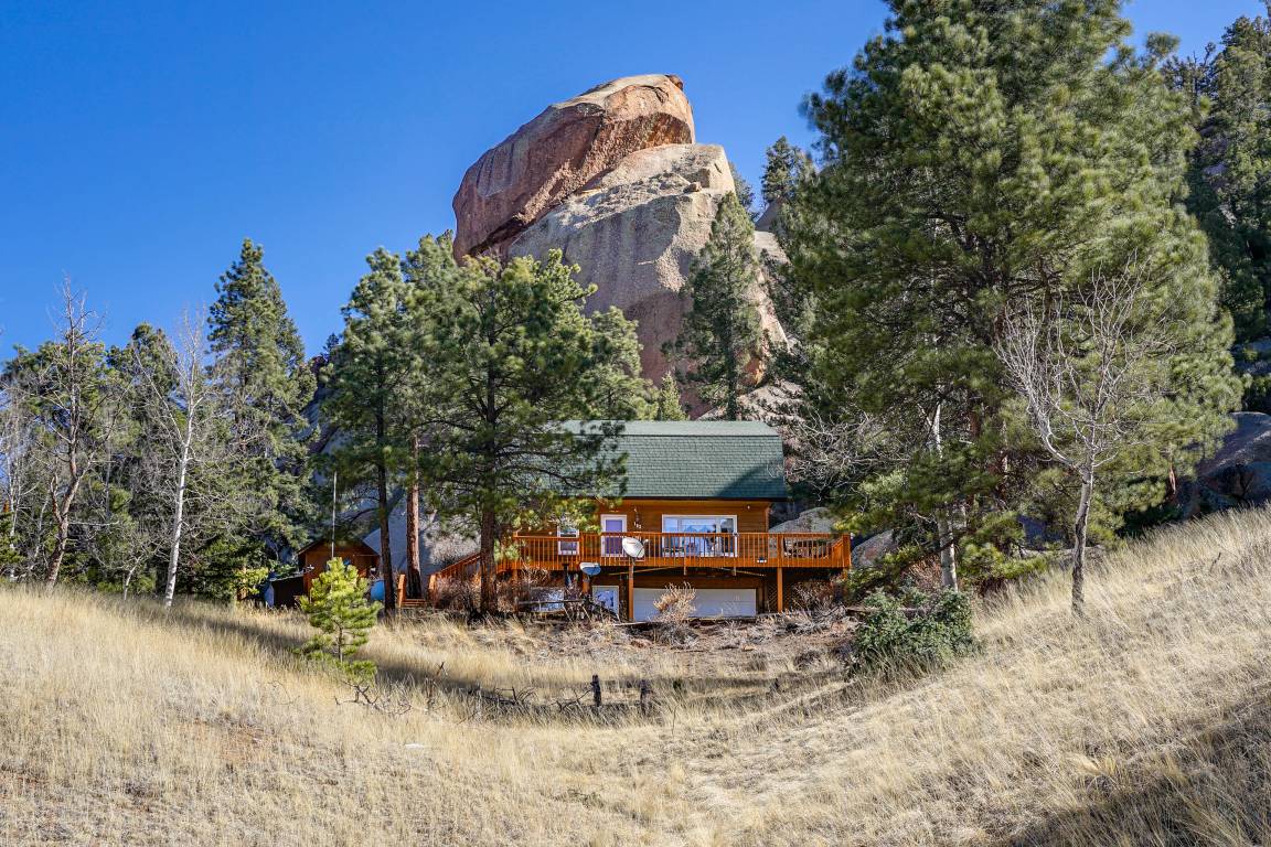 185 M² House ∙ 4 Bedrooms ∙ 11 Guests - Mueller State Park, Divide