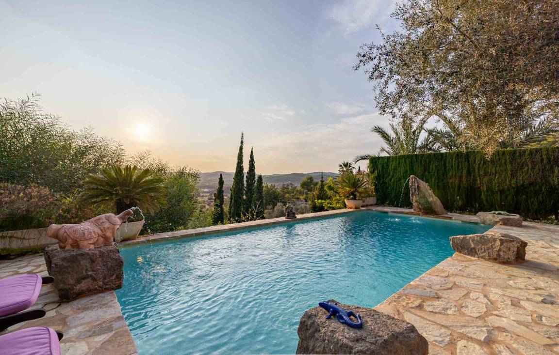 120 M² Villa ∙ 2 Bedrooms ∙ 4 Guests - Ibiza