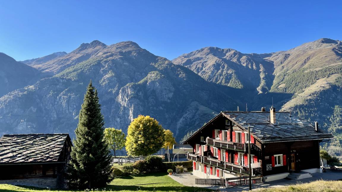 Ferienwohnung ∙ 2 Schlafzimmer ∙ 4 Gäste - Grächen