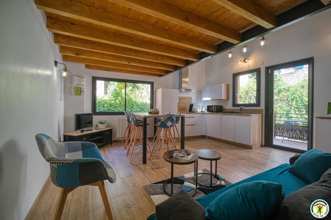 65 M² Gîte ∙ 1 Chambre ∙ 4 Personnes - Saou