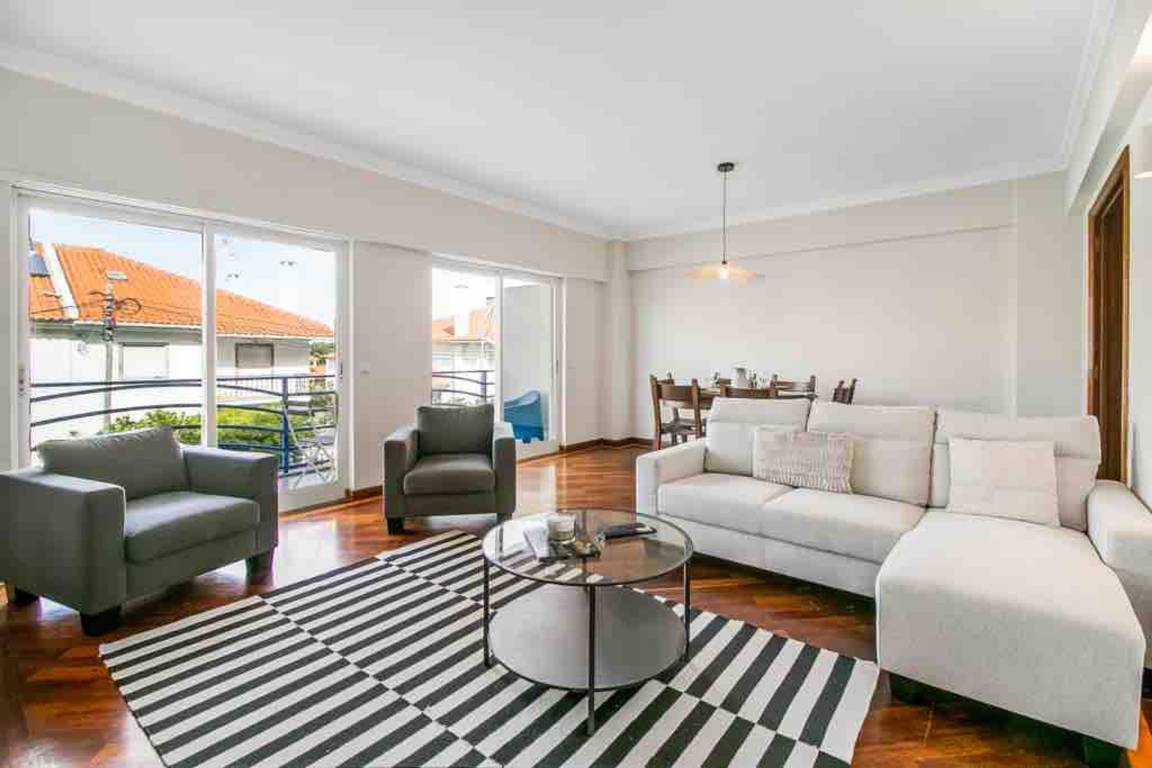Apartamento ∙ 3 Quartos ∙ 6 Hóspedes - Agualva-Cacém