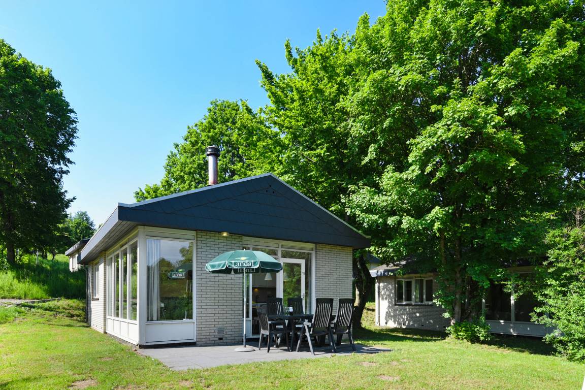 60 M² Bungalow ∙ 3 Bedrooms ∙ 6 Guests - Kell am See